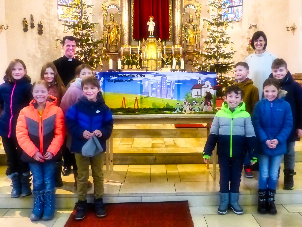 VORSTELLUNG UNSERER KOMMUNIONKINDER 2024 – St. Dionysius Neunkirchen